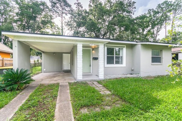 2 Bedroom House-screened Patio - Jacksonville, FL
