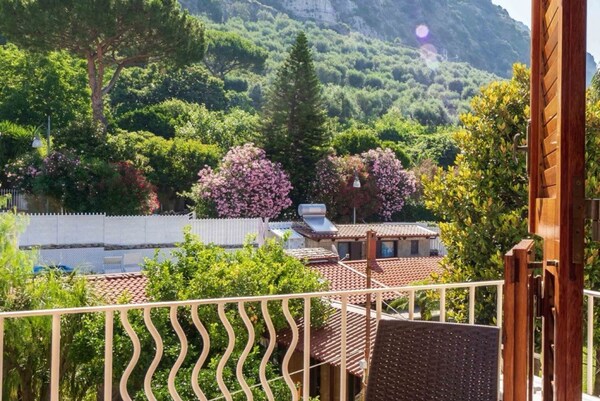 Maison Rosa "Corallo" - Family Room - Vico Equense