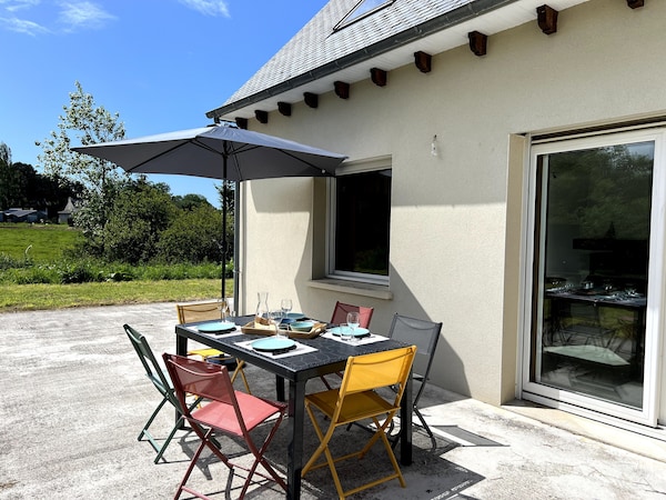 'Maison De Charlie' Von Madame Est Servie  Mit Privater Terrasse, Privatem Garten Und Wlan - Perros-Guirec
