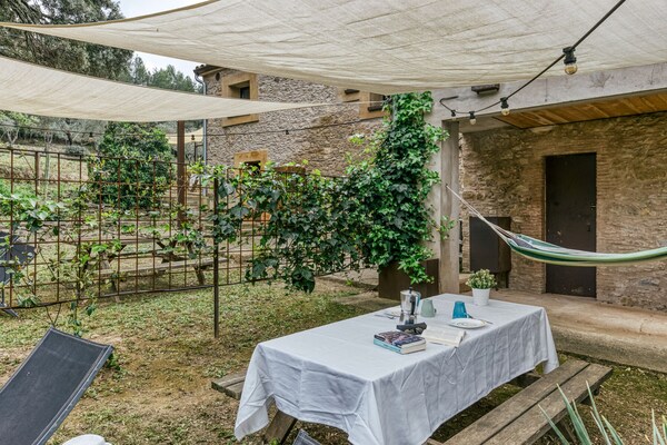 Country House 'L'alzina Madremanya' With Mountain View, Wi-fi And Air Conditioning - Girona
