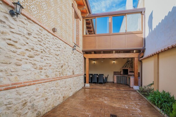 Holiday Home 'El Señorio De Los Fonseca' With Private Terrace, Wi-fi And Air Conditioning - Coca