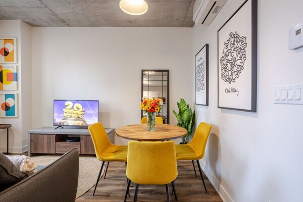 Modern 1-bdr Apt In Dt Mtl  Prime Location! - Montreal