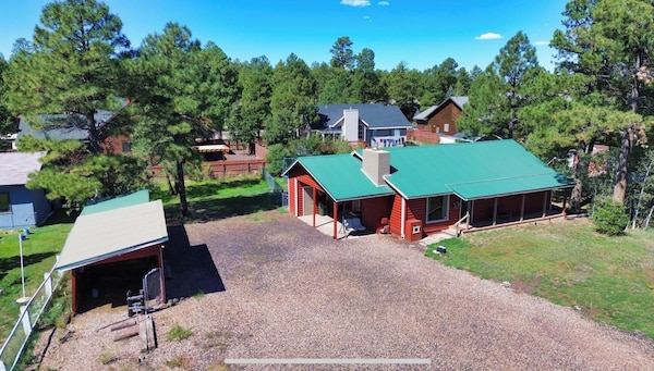 Warm And Cozy Retreat With Ac, Wifi In Pleasant Pinetop-lakeside - Pinetop-Lakeside, AZ