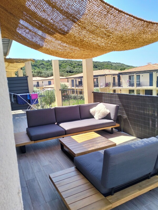 Rent Apartment Large Terrace And Swimming Pool Closed And Secure Residence - 보니파씨오