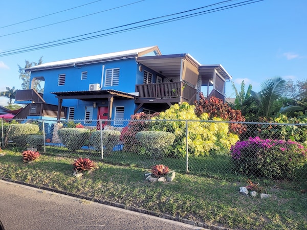 3-bedroom Apartment In Fantastic St. Johns With Ac, Wifi - Antigua and Barbuda