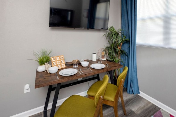 Modern Comfort In The Heart Of Little Rock - North Little Rock, AR
