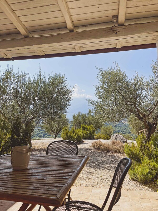 Pietra Pizzuta Country House "Castello" In The Heart Of Abruzzo. 1 Pool - Corvara