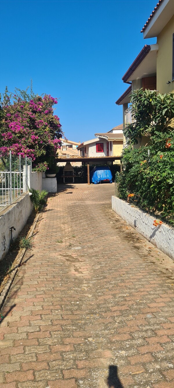 Vacation Apartment In La Caletta, Just A Few Minutes From The Beach - Posada
