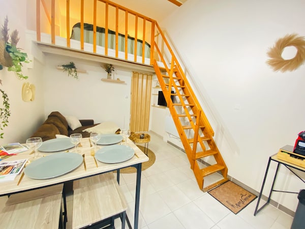Charming Loft In The Heart Of Nîmes - Caissargues