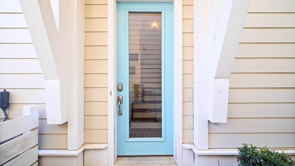 Luxury Home W\/ Balcony & 4 Bikes, Near Resort Pool! King Suite & Q\/q Bunk Room! - 