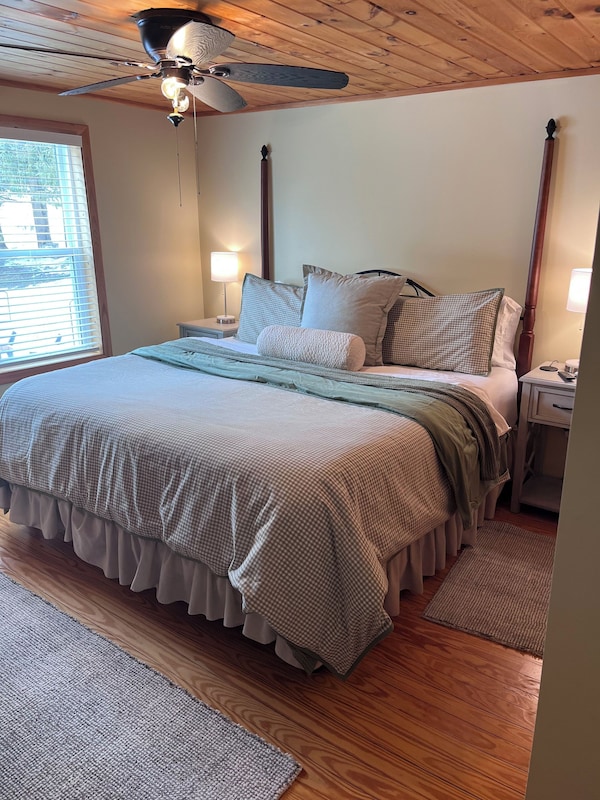 Charming 4-bedroom Farmhouse With Ac, Wifi In Ellicottville - Salamanca, NY
