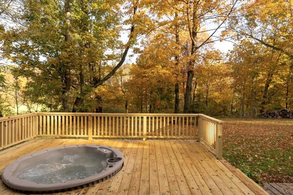 Triple Creek 3 Bedroom Cabin Near Mohican Park, Malabar Farms & Snow Trails - Lake Of The Woods, Monroe Township