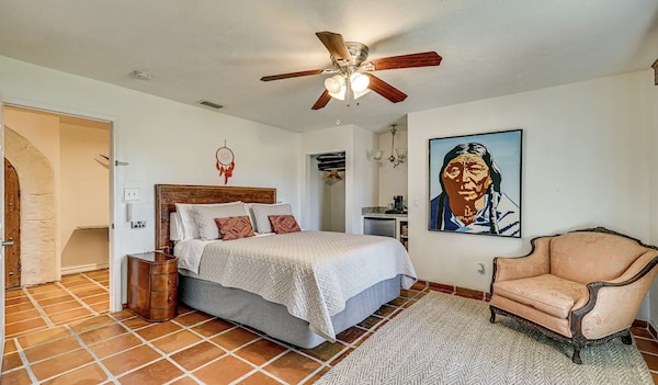 Rancho El Charco Resort - Private Pool, Wildlife & Lake Retreat - Mission, TX