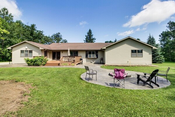 Spacious 5-bedroom House With Ac, Fitness Room In Charming Cove Bay Area - Mille Lacs Kathio State Park, Onamia