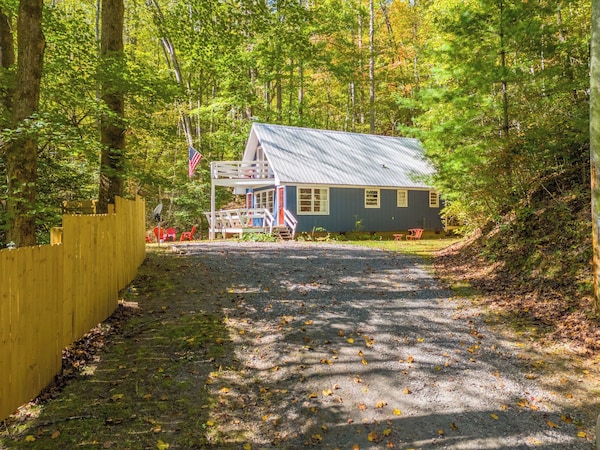 3-bedroom Chalet In Marvelous Whittier With Fireplace, Private Balcony - Cherokee, NC