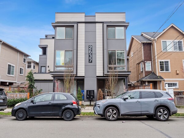 Modern Townhome In Walkable Ballard - 2 Bedroom, 2 Bathroom With Ac - Magnolia - Seattle