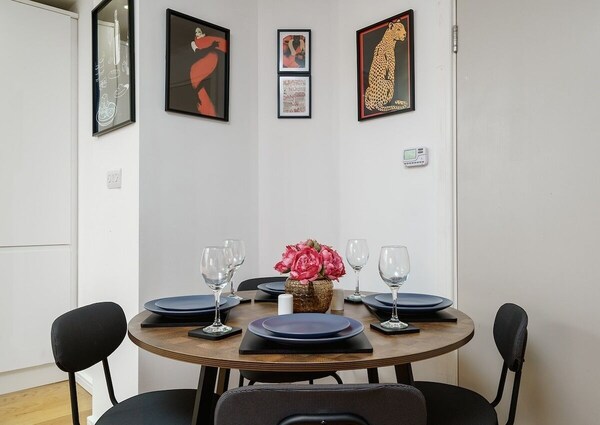 Modern 1-bed In Hemel Centre - Hemel Hempstead
