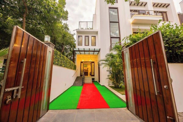 Nature-inspired Luxury 1 Bhk - Gurugram