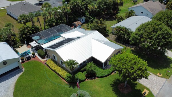 Stunning Three Bedroom, Salt Pool And Gaming Center Paradise For Making Memories - Sebastian, FL