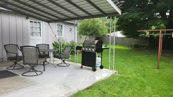 Spacious & Family-ready Home W/ Fenced Yard In Lee - Lee, MA