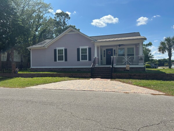 "Bess" In Park Circle, North Charleston\n Family Friendly - Hanahan, SC