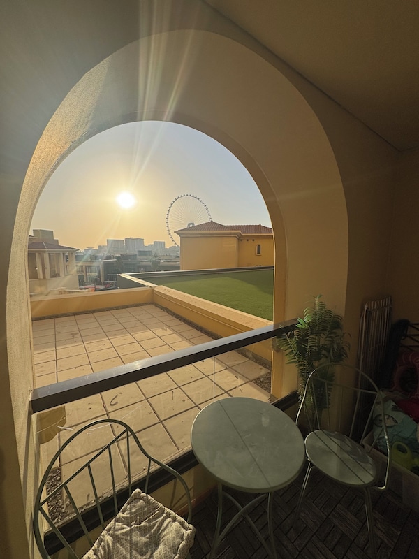 5 Bed,sea Facing & Upgraded, 3 Min Walk To The Beach, Uber Cool Condo! - Dubai Marina