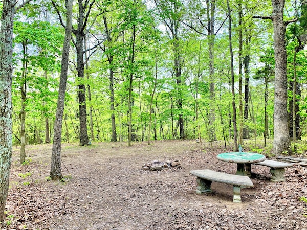 Extremely Remote Glamping Getaway,  Studio-style Home On Private Country Ranch! - Elizabethtown, KY