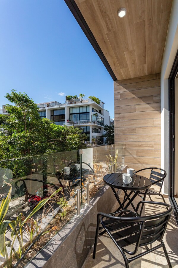 Chic Hotel In Brilliant Playa Del Carmen With Ac, Fitness Room, Wifi, Fifth Ave - Playa del Carmen