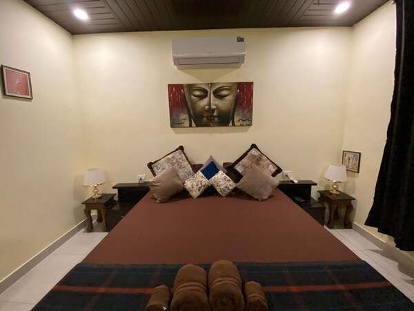 Dehradun Paradise Inn Villa: In Fabulous Dehradun. Enjoy Your Stay - Dehradun