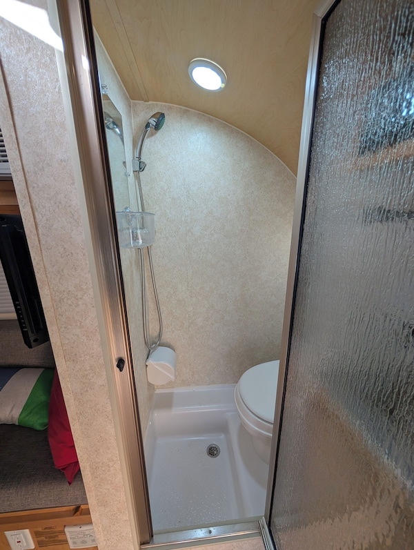 Cozy Rv With Ac And Wifi In Fantastic Oakland - Oakland, CA