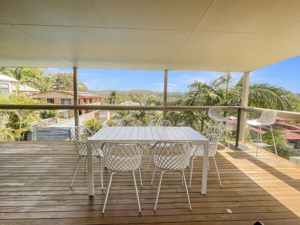 Coastal Upper-level Home With Pool Access - Long Beach