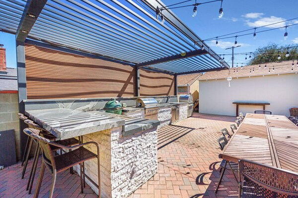 Bright & Cozy 3br - Walk To Top Spots! - Los Angeles, CA