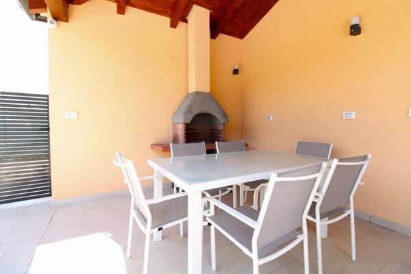 Modern Villa With Private Pool And Garden - Pula