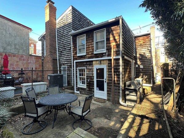Timeless Charm Meets Modern Comfort - Annapolis, MD