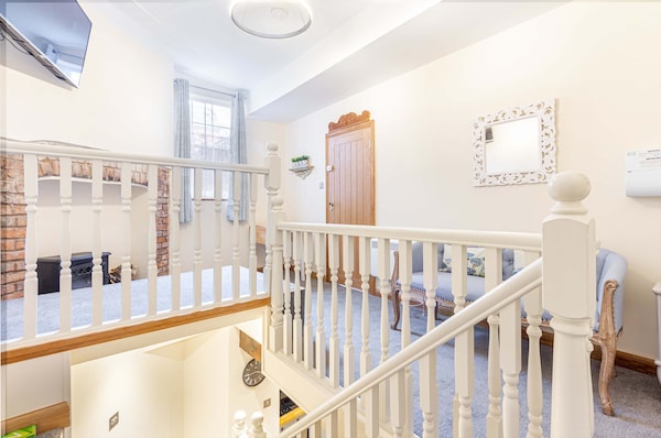 Host & Stay | Merchant House Basement - Hereford