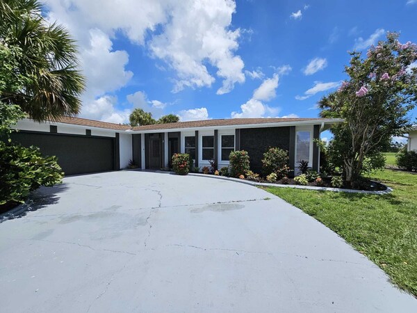 Rotonda Retreat With Heated Pool, Golf, Beaches! - Englewood, FL