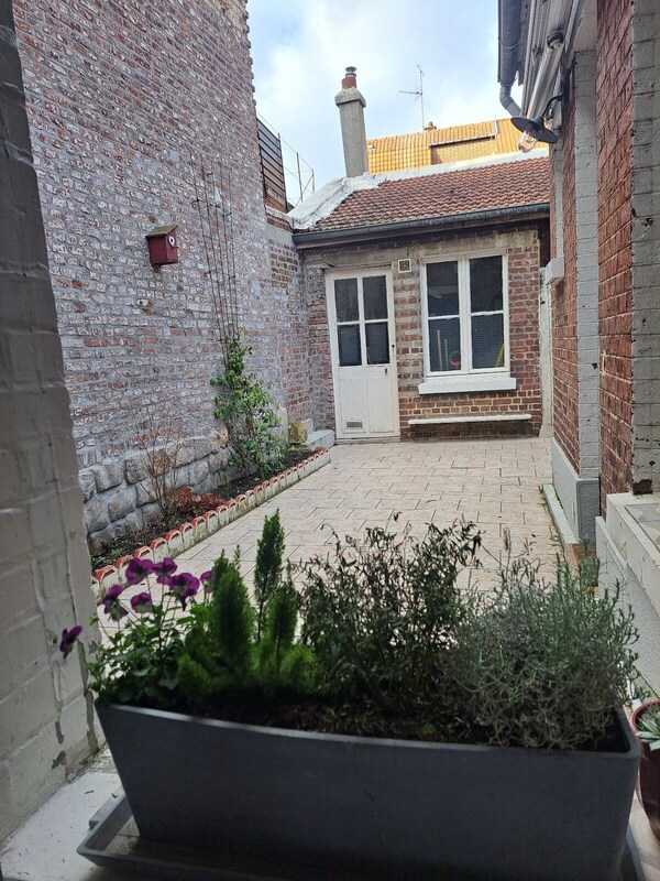 L'iris Hypercentre Corbie 4 People - Albert