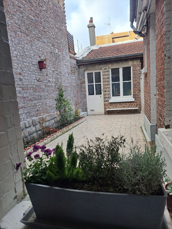 L'iris Hypercentre Corbie 4 People - Albert