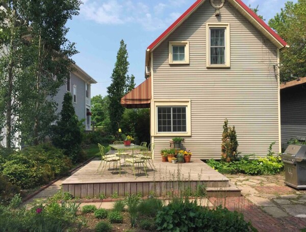 Ne Arts Haven In Trendy Ne Minneapolis With Ac, Wifi - Brooklyn Park, MN