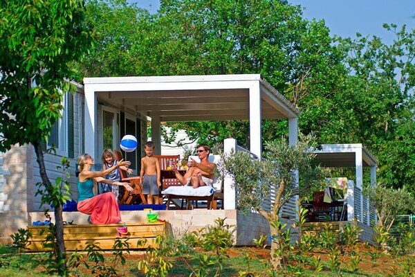 Lanterna Premium Camping Resort Istrian Home 4+2 For 6 Persons - Istrie