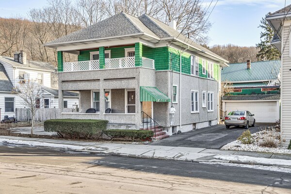 1 Mi To Dtwn Binghamton: Apt W/ Covered Balcony! - Kirkwood, NY