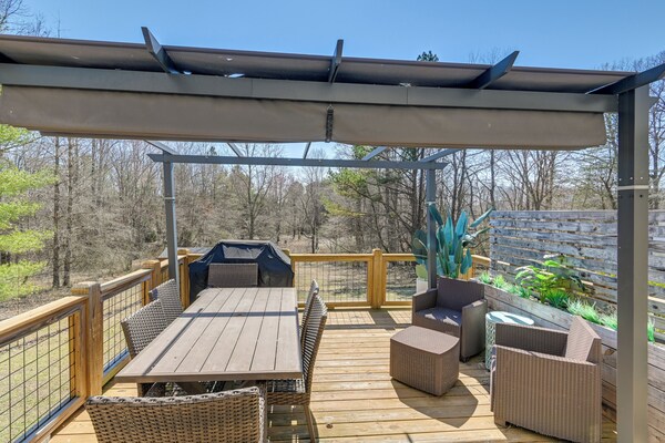 Family Home W/ Furnished Deck In Fairview! - Fairview, TN