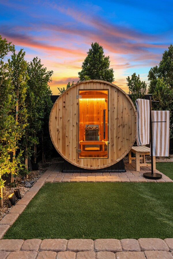 Heated Pool | Spa | Sauna | Near Old Town | Pets - Scottsdale, AZ