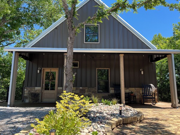 Secluded And Peaceful Webb Mtn. Cabin Retreat. Located On Webb Mtn Cattle Ranch. - Lake Texoma