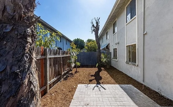Charming 3-bedroom House In Lovely Anaheim With Fitness Room, Wifi - Buena Park, CA