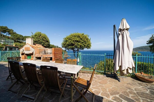 Vacation Home With Direct Access To The Beach. - Capoliveri