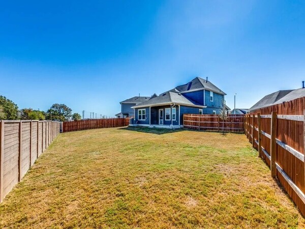 Modern 4br, 2.5ba Home In Quiet Rural Setting Near Kyle, Lockhart, San Marcos! - Kyle, TX