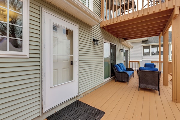 Walk To Eastern Point Beach: Apt W/ Water View! - Fishers Island, NY