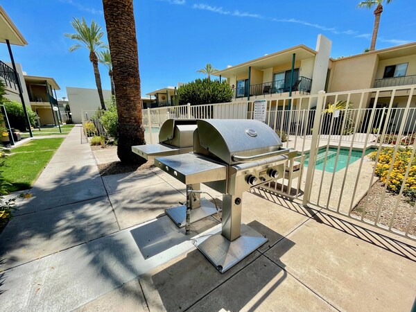 The Beverly Bungalow 1br/ba In The Heart Of Phoenix - Grill, Pool & Hot Tub - Phoenix, AZ