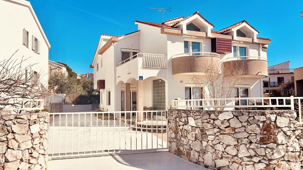 Luxury Beach Apartment W Sea Sunset View, Sibenik - Šibenik